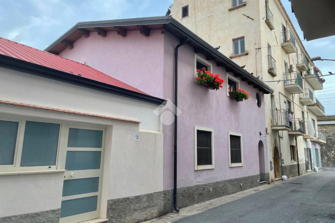 Casa indipendente in vendita a Paola