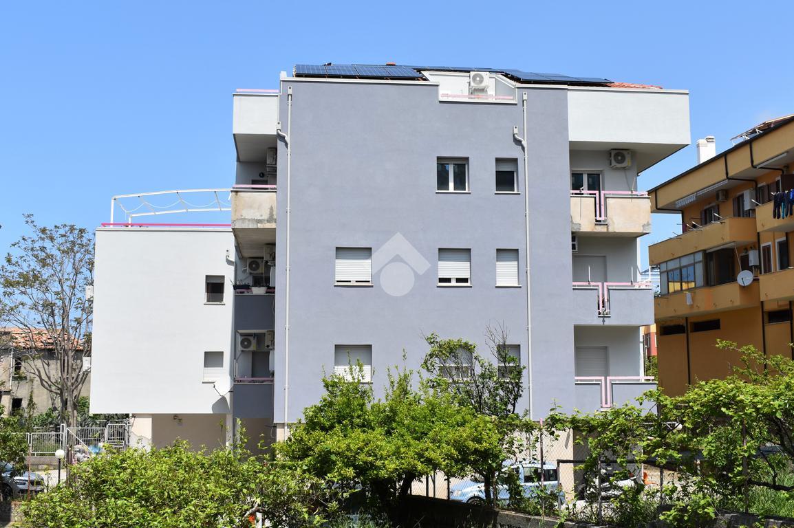 Appartamento in vendita a Paola