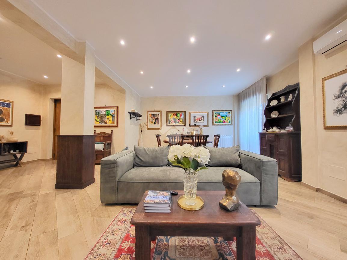 Appartamento in vendita a Palermo