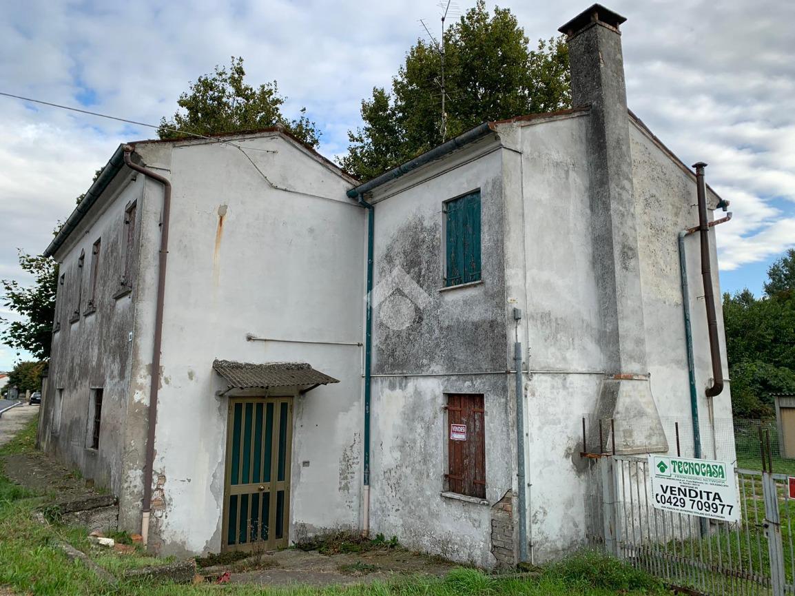 Rustico in vendita a Solesino