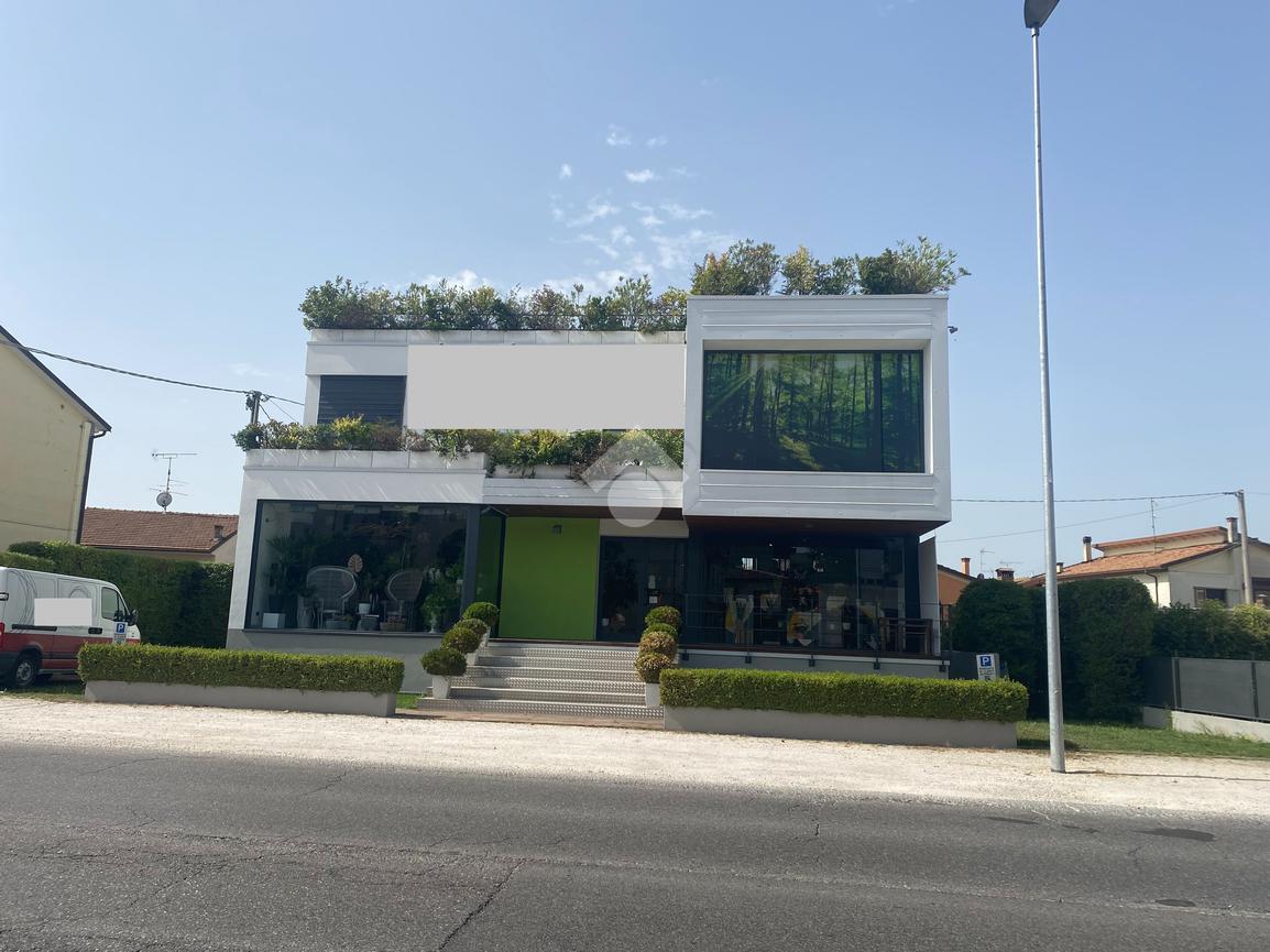 Negozio in vendita a Castiglione Delle Stiviere