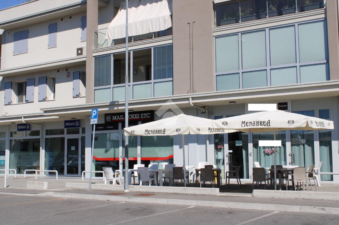 Negozio in vendita a Montichiari