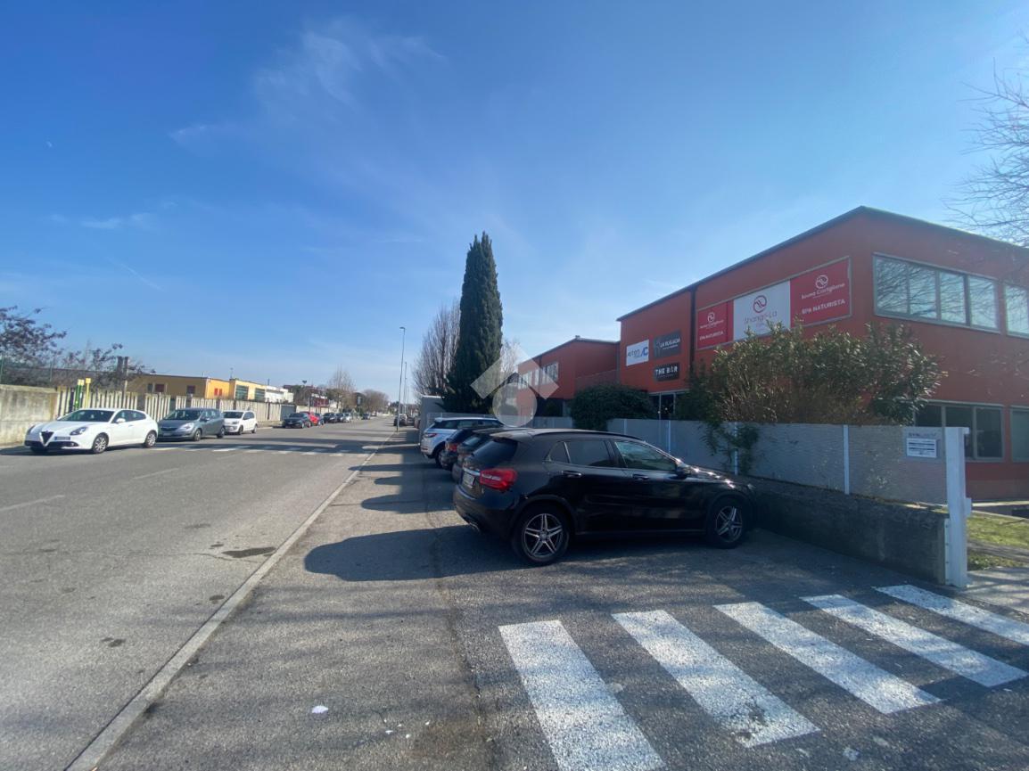 Negozio in vendita a Castiglione Delle Stiviere