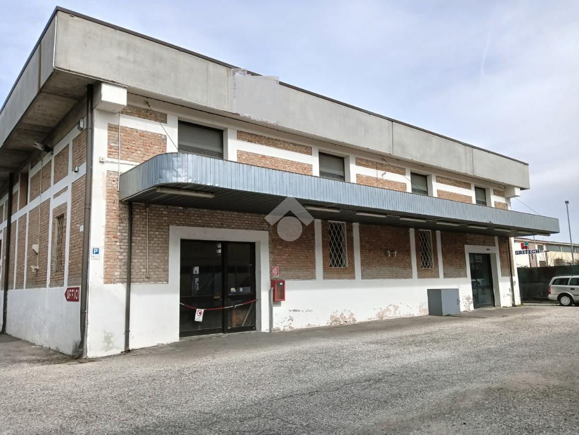 Capannone in vendita a Calvisano