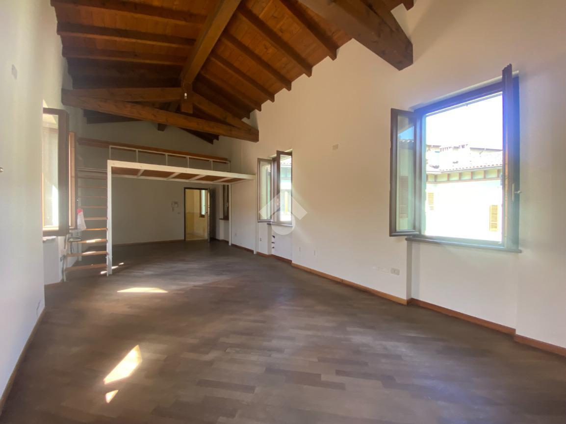 Ufficio in affitto a Castiglione Delle Stiviere