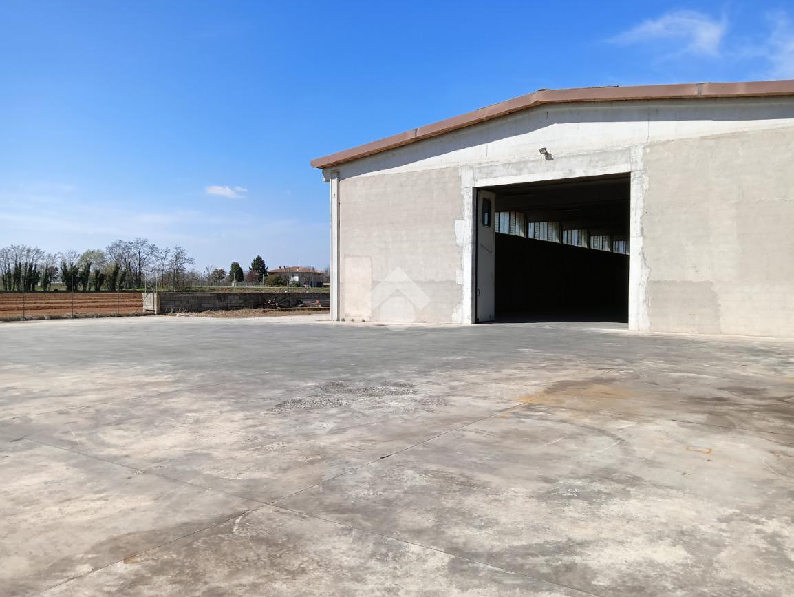 Capannone in vendita a Montichiari