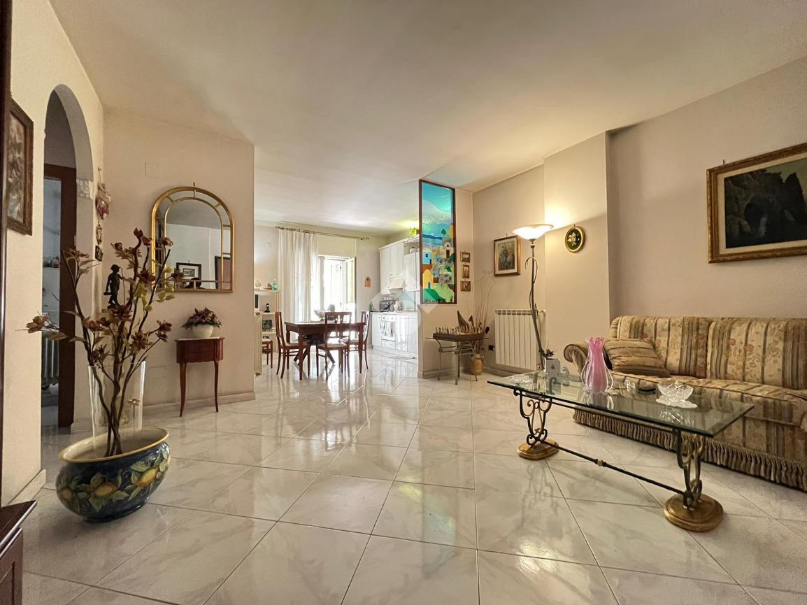 Trilocale in Via Giacomo Puccini 60 60, Casalnuovo di Napoli