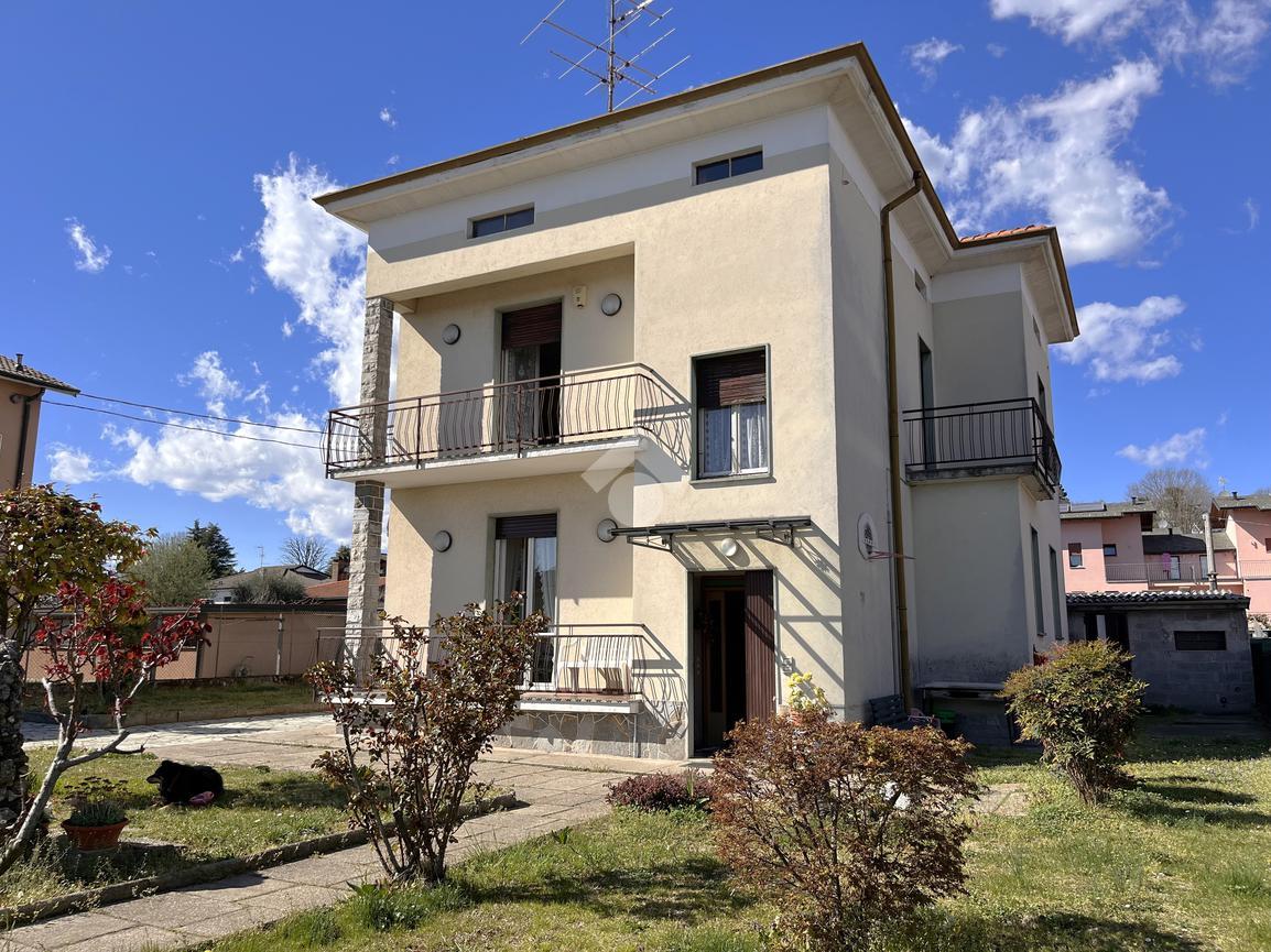 Villa in vendita a Lurate Caccivio