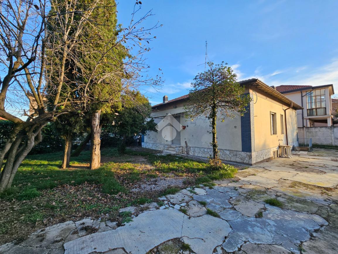 Villa in vendita a Corbetta