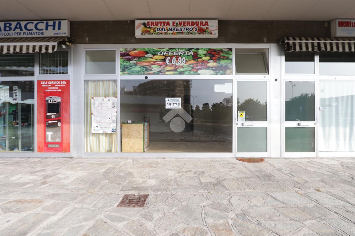Negozio in affitto a Alessandria