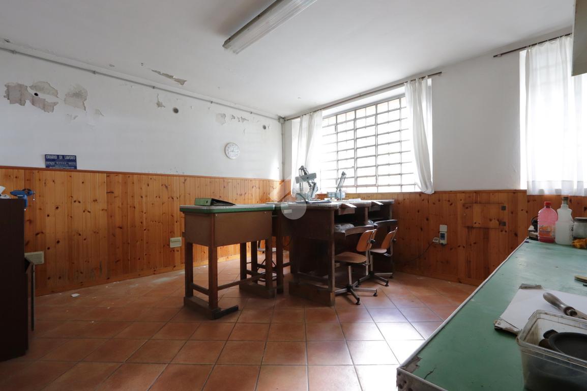 Laboratorio in vendita a Valenza