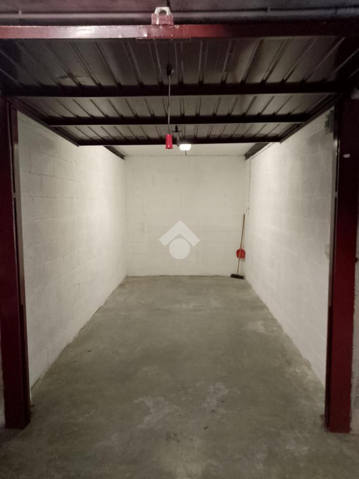 Box in vendita a Grugliasco