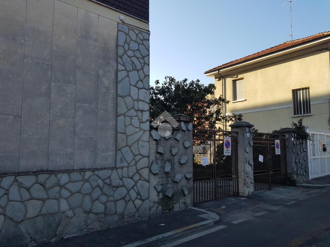 Box in vendita a Grugliasco