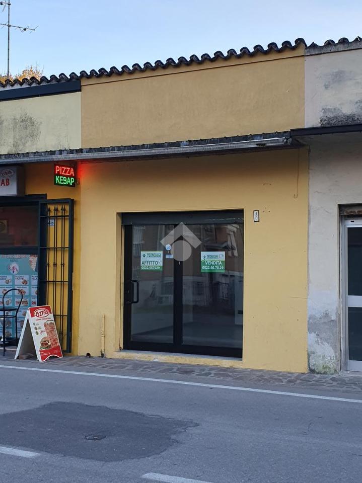 Negozio in vendita a Bagnolo In Piano