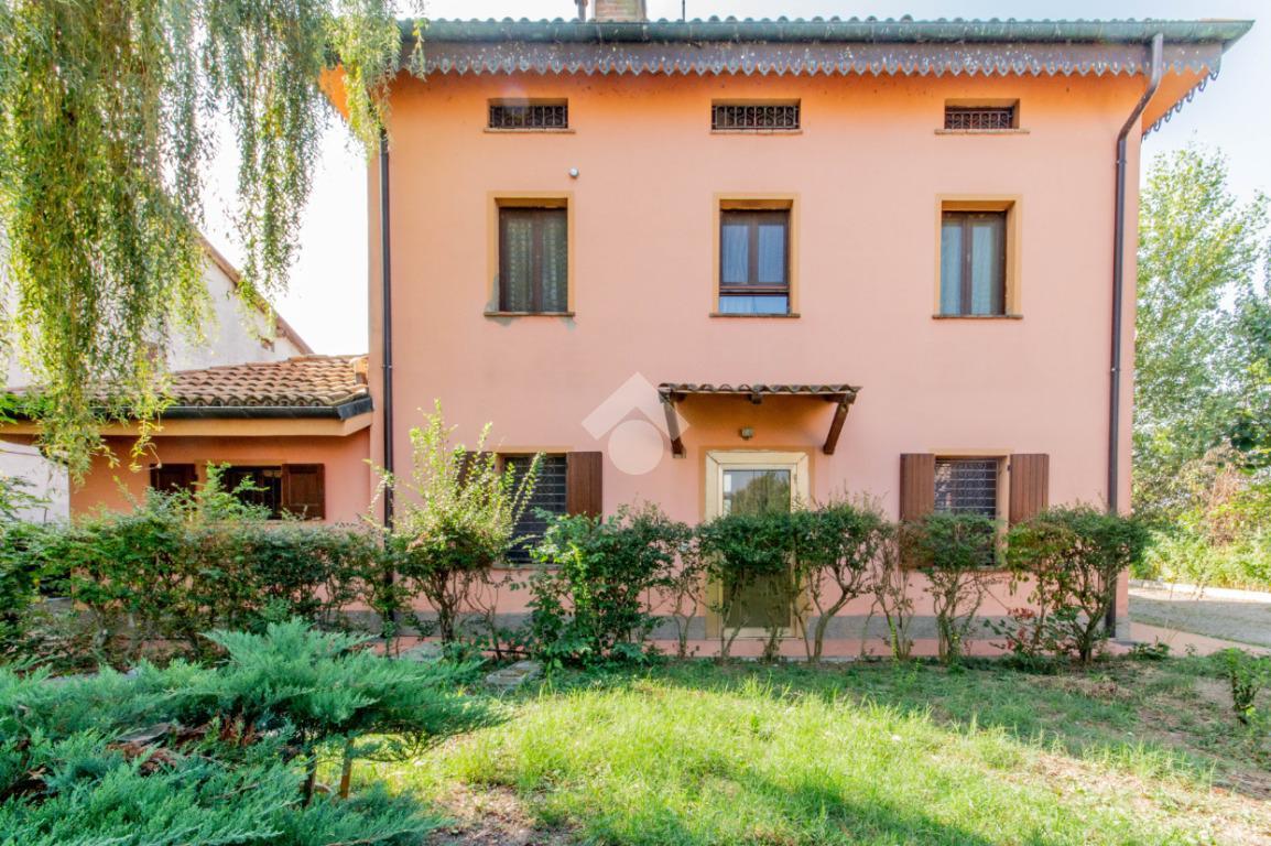 Villa in vendita a Correggio
