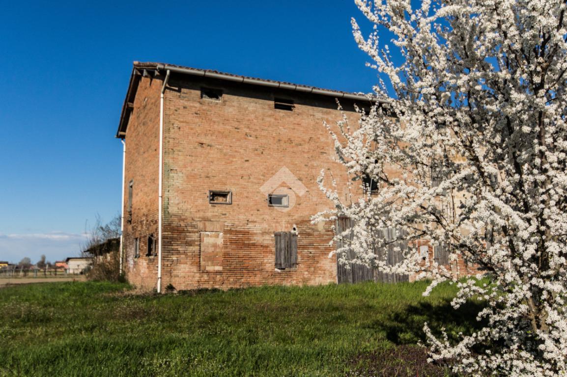 Rustico in vendita a Correggio