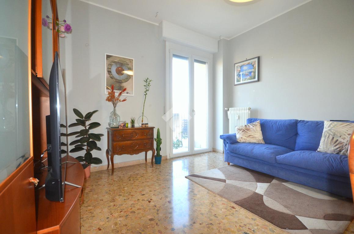 Appartamento in vendita a Caronno Pertusella