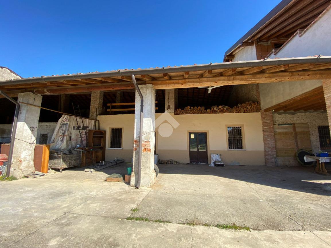 Rustico in vendita a Cazzago San Martino
