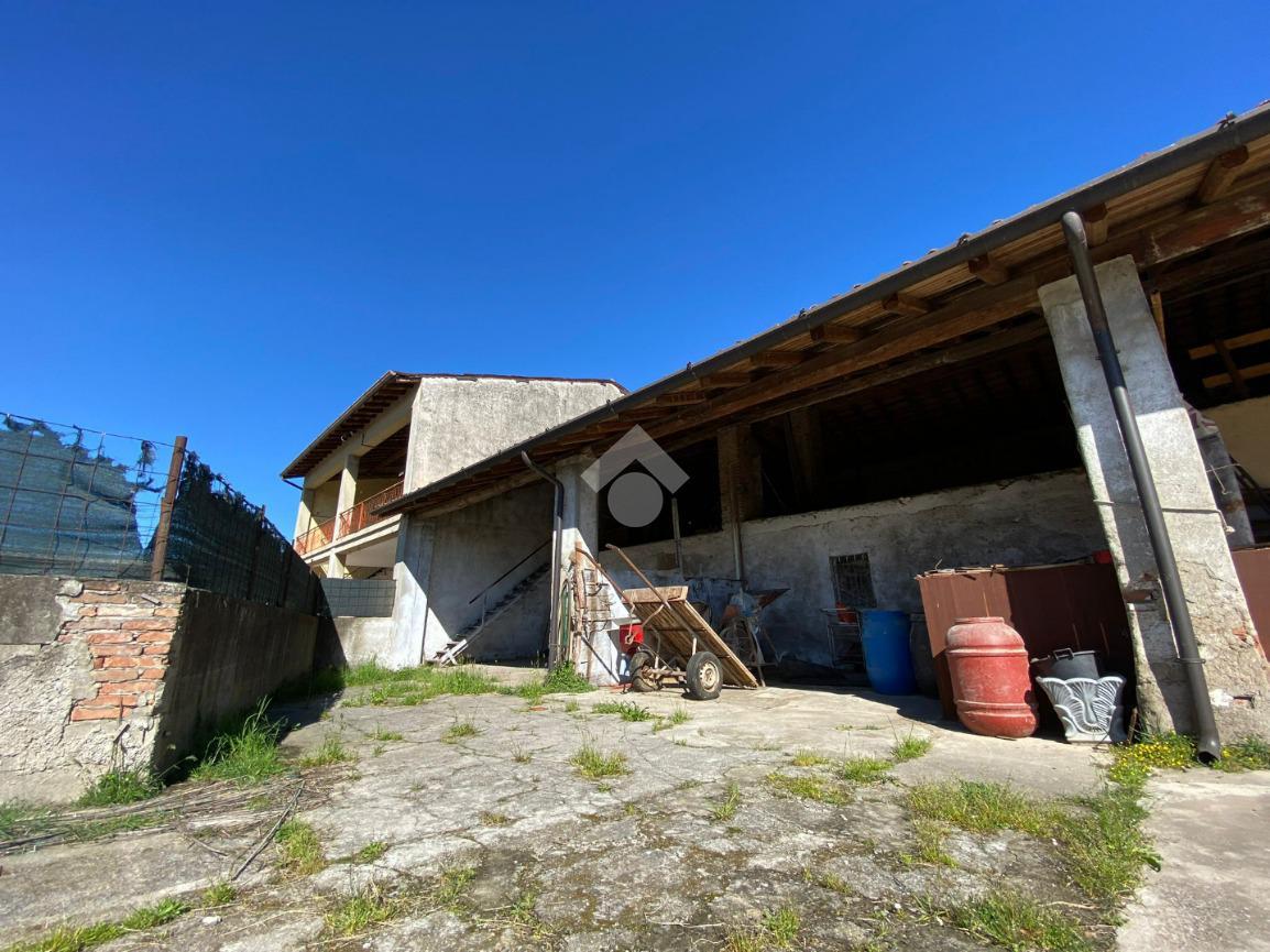 Rustico in vendita a Cazzago San Martino