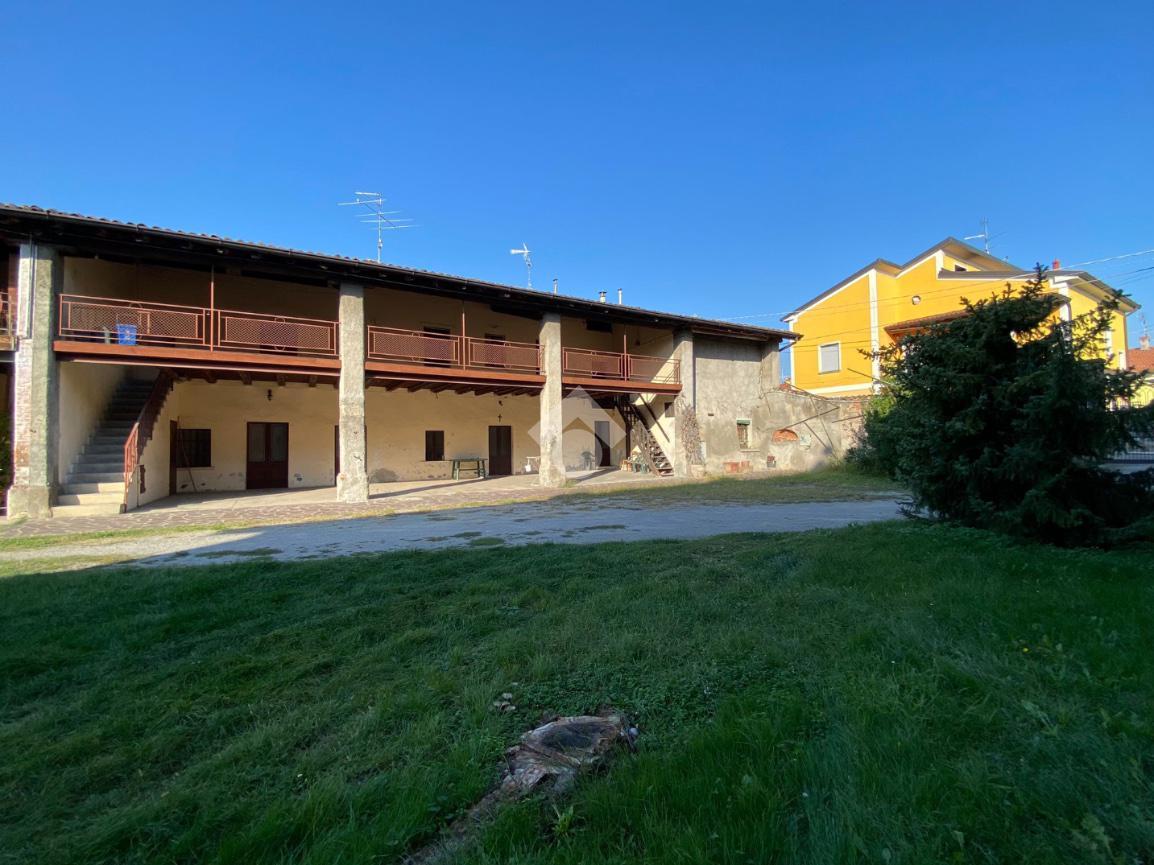 Rustico in vendita a Cazzago San Martino