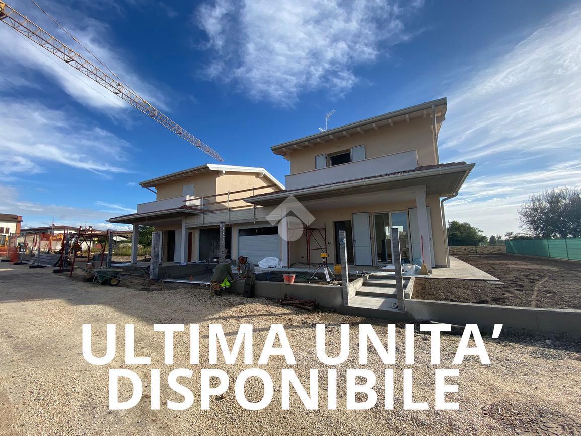 Villa in vendita a Cazzago San Martino