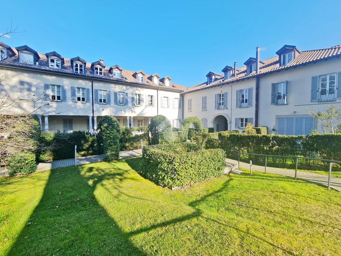 Appartamento in vendita a Besana In Brianza