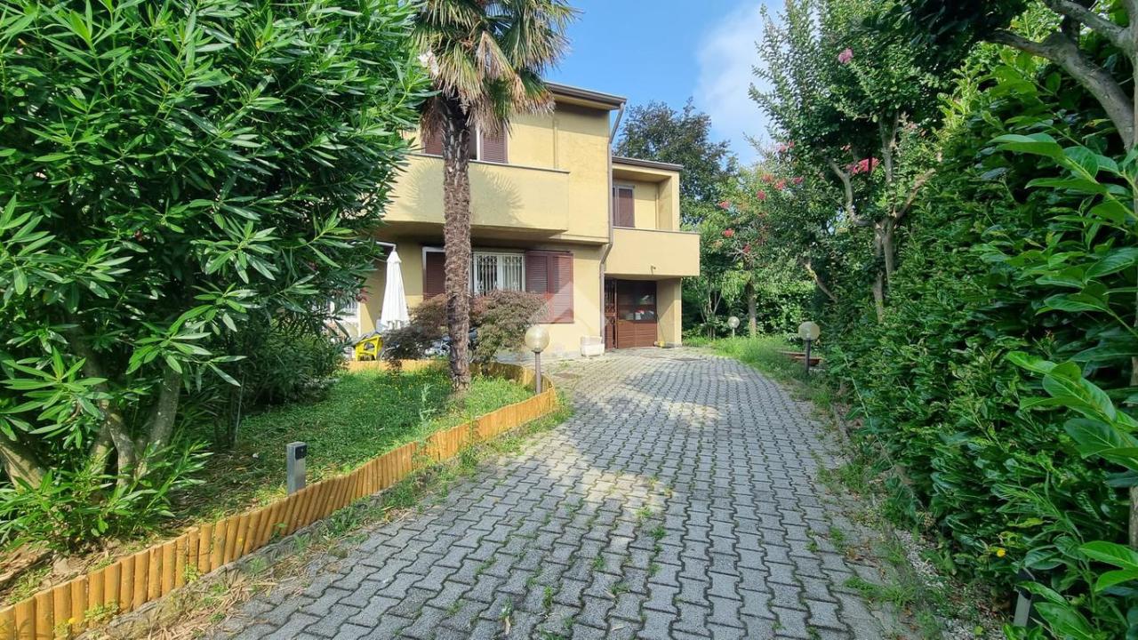 Villa a schiera in vendita a Besana In Brianza