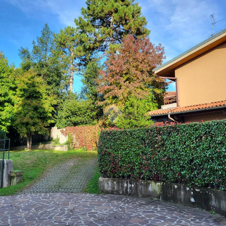 Villa a schiera in vendita a Besana In Brianza