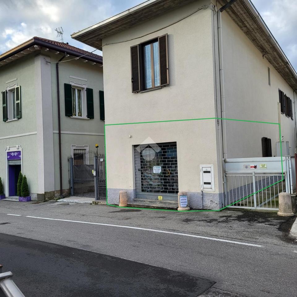 Negozio in affitto a Besana In Brianza