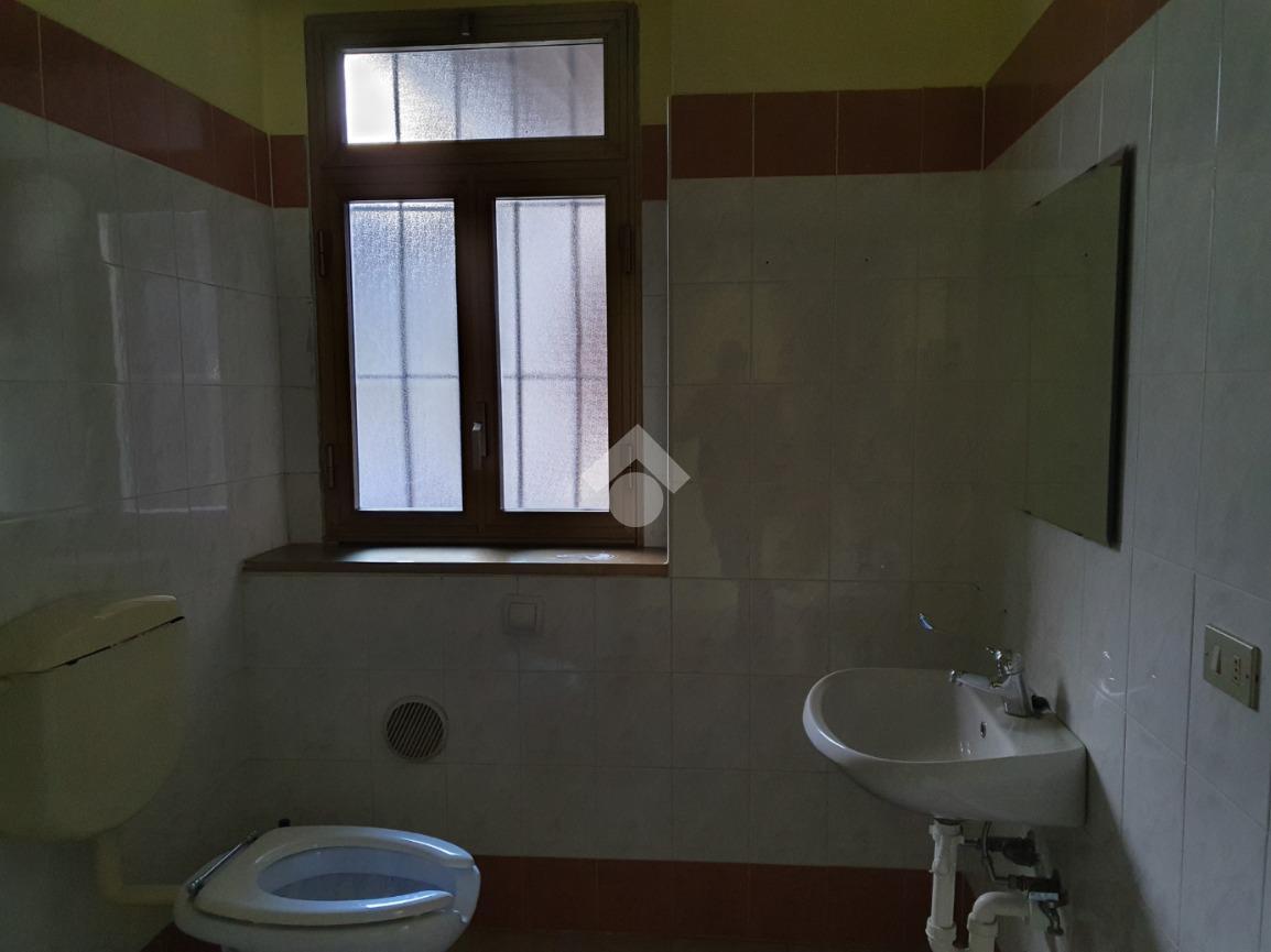 Negozio in affitto a Nerviano