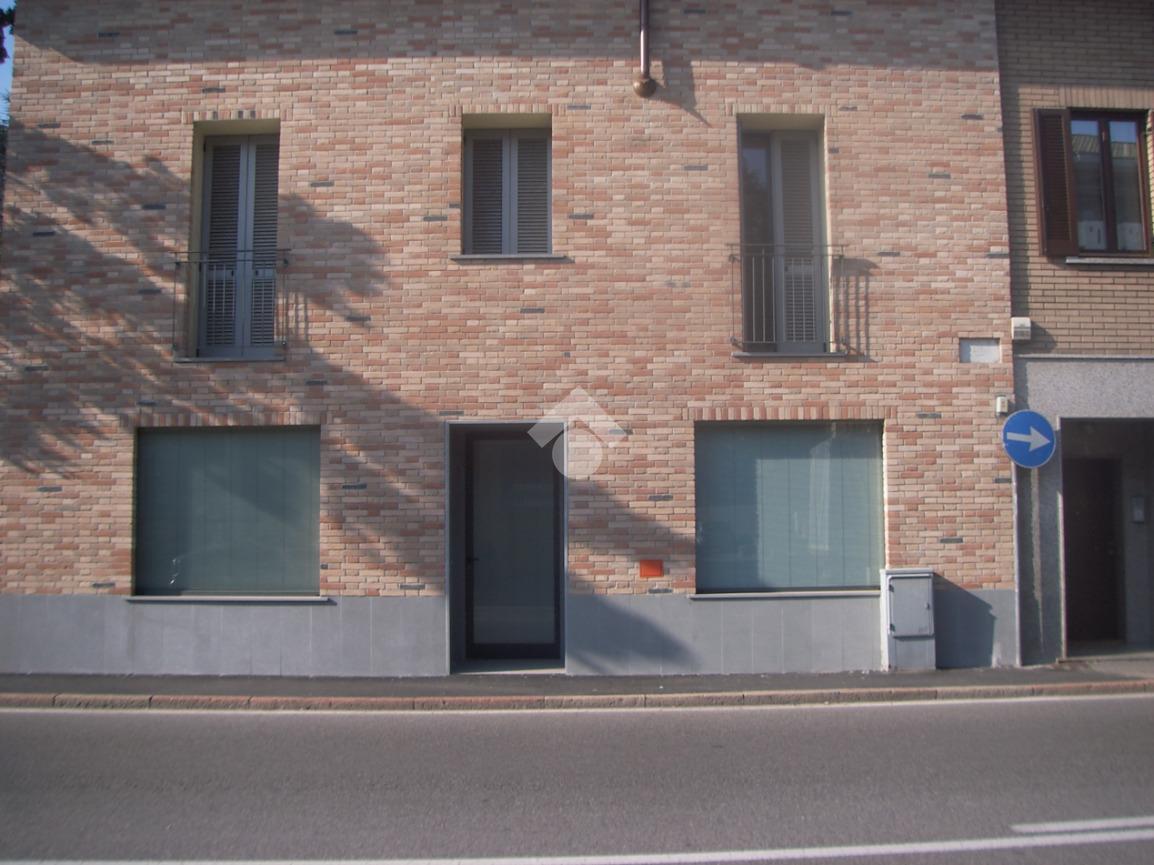 Negozio in affitto a Nerviano