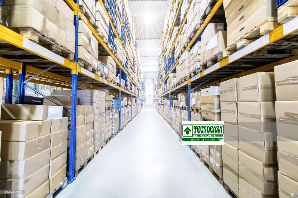 Capannone in vendita a Cerro Maggiore