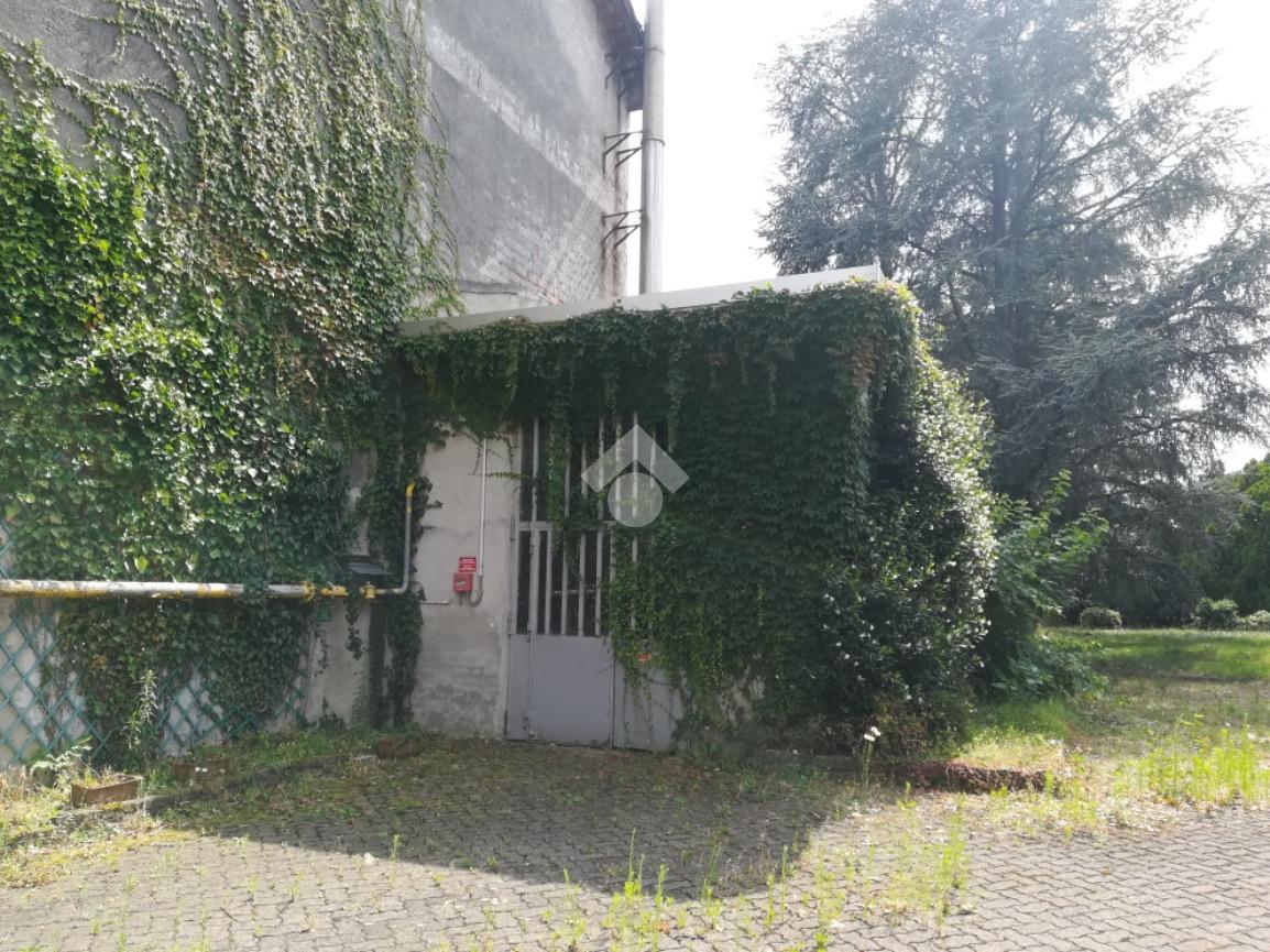 Capannone in vendita a Turbigo