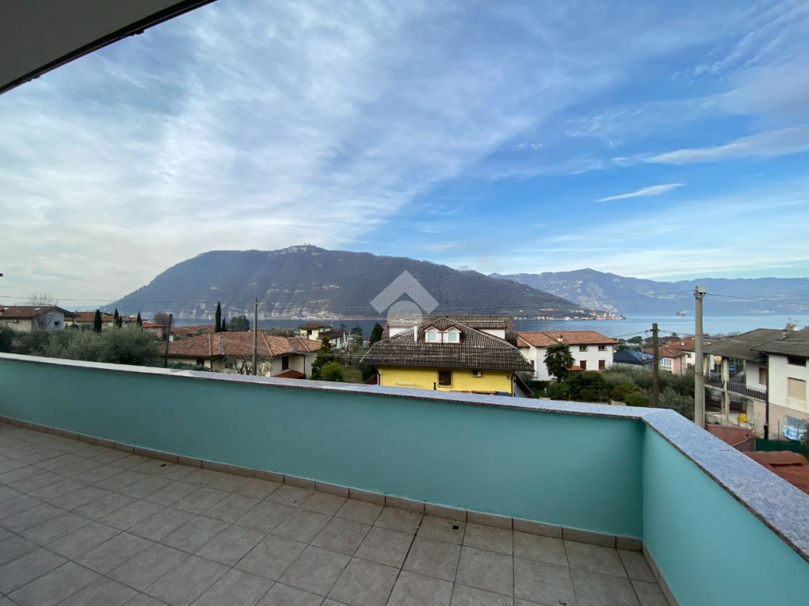 Appartamento in affitto a Sale Marasino