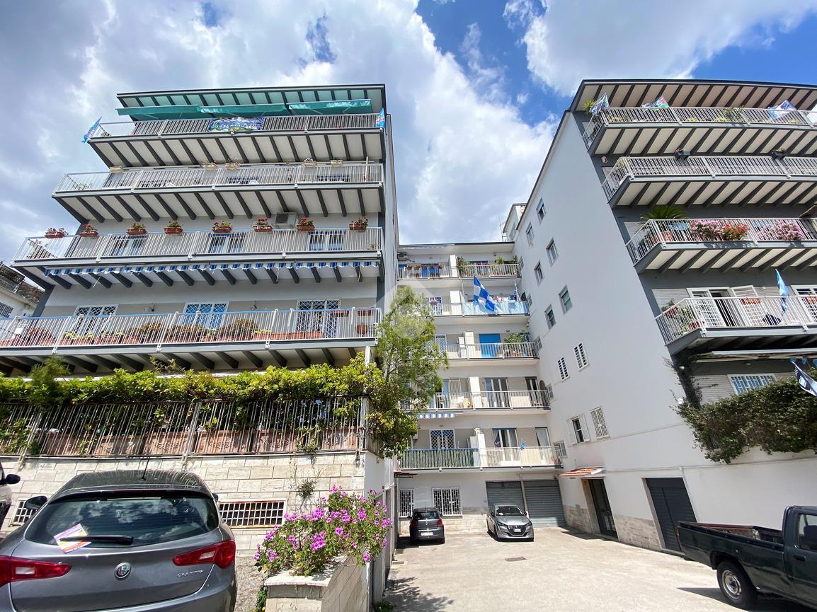 Appartamento in vendita a Napoli