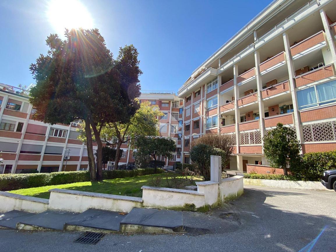 Appartamento in vendita a Napoli