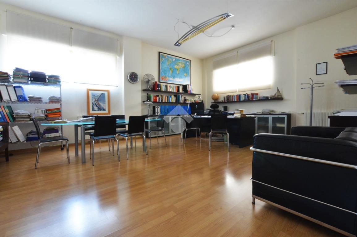 Ufficio in vendita a Gioia Del Colle