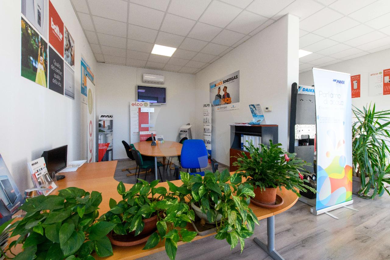 Negozio in vendita a Reggio Emilia