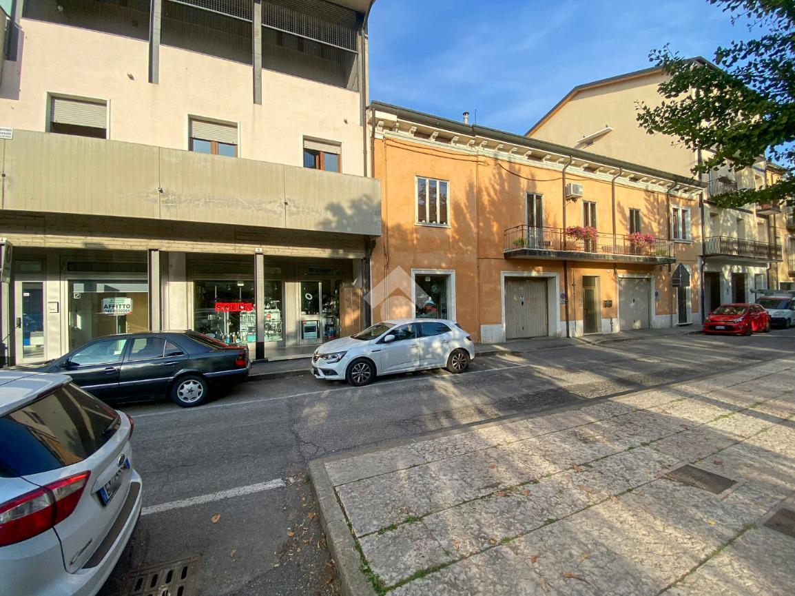 Negozio in affitto a Verona