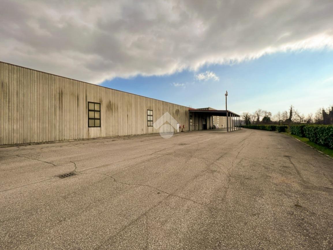 Capannone in affitto a Verona