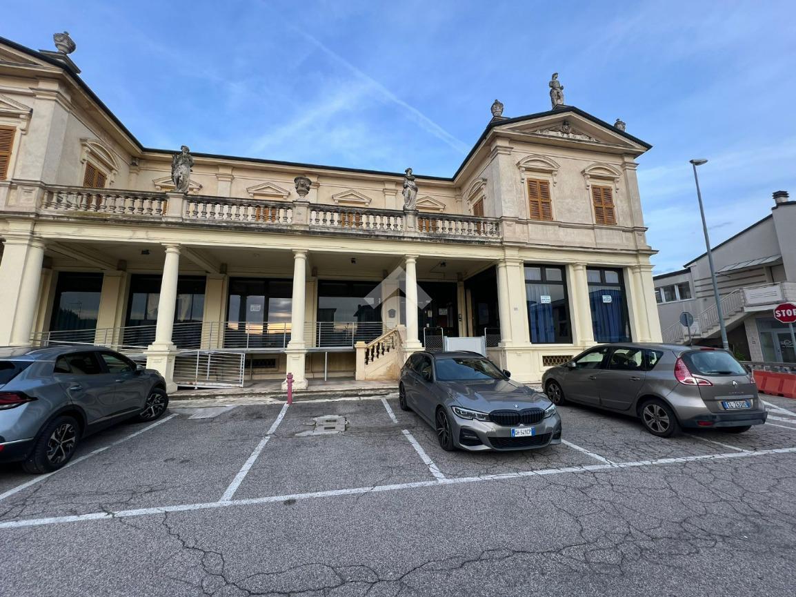 Negozio in affitto a Bovolone