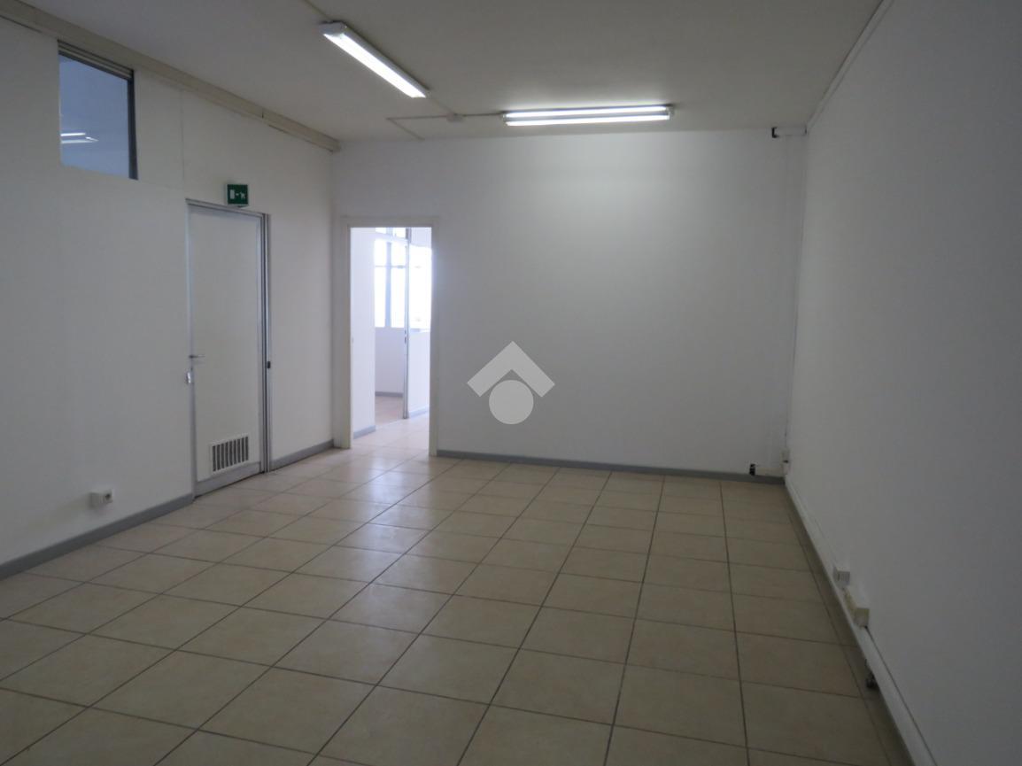 Ufficio in affitto a Corsico