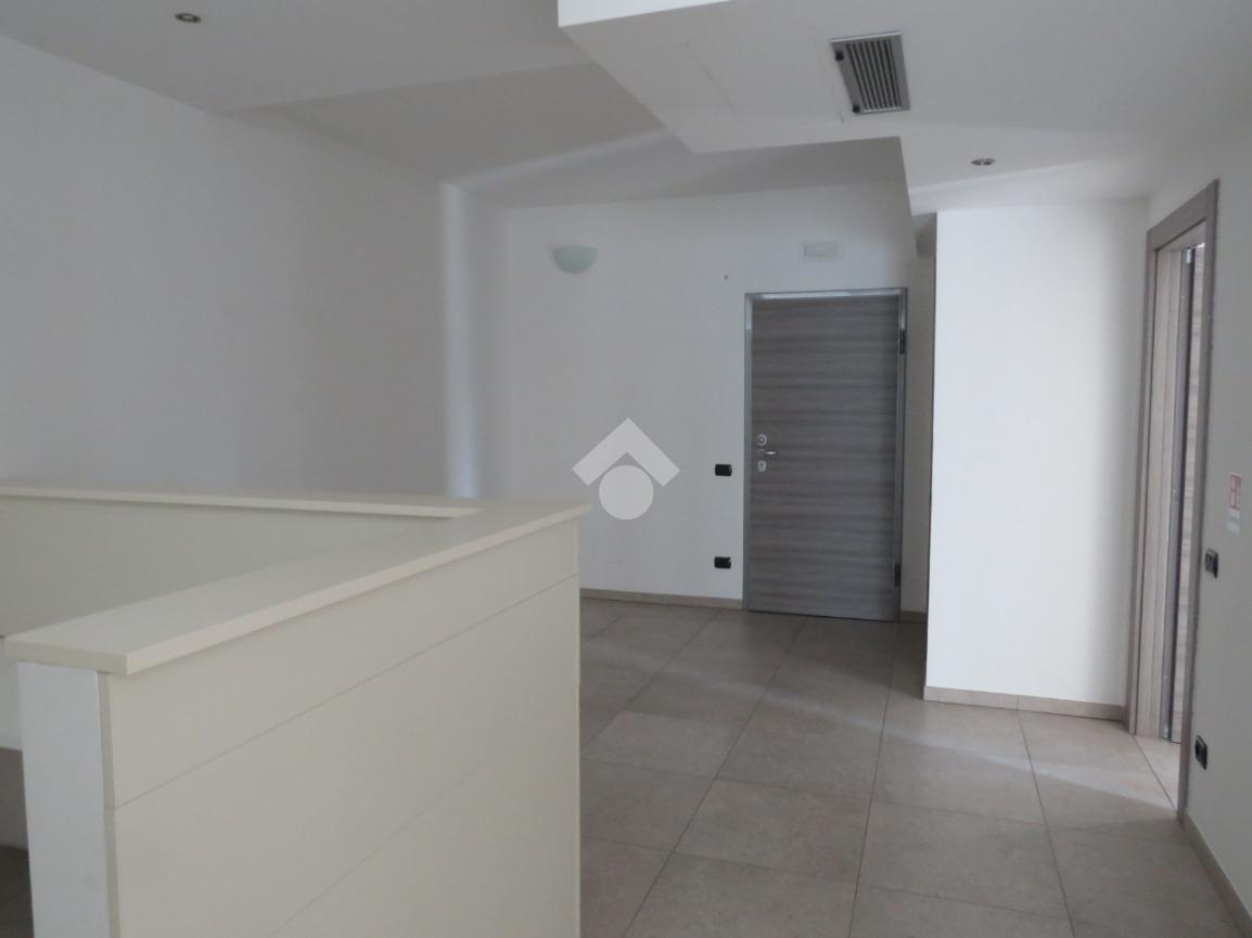 Ufficio in affitto a Trezzano Sul Naviglio