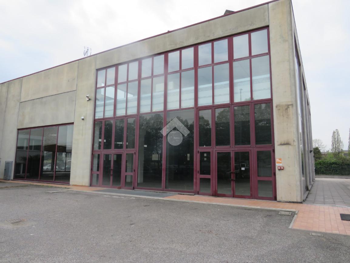 Capannone in affitto a Cesano Boscone
