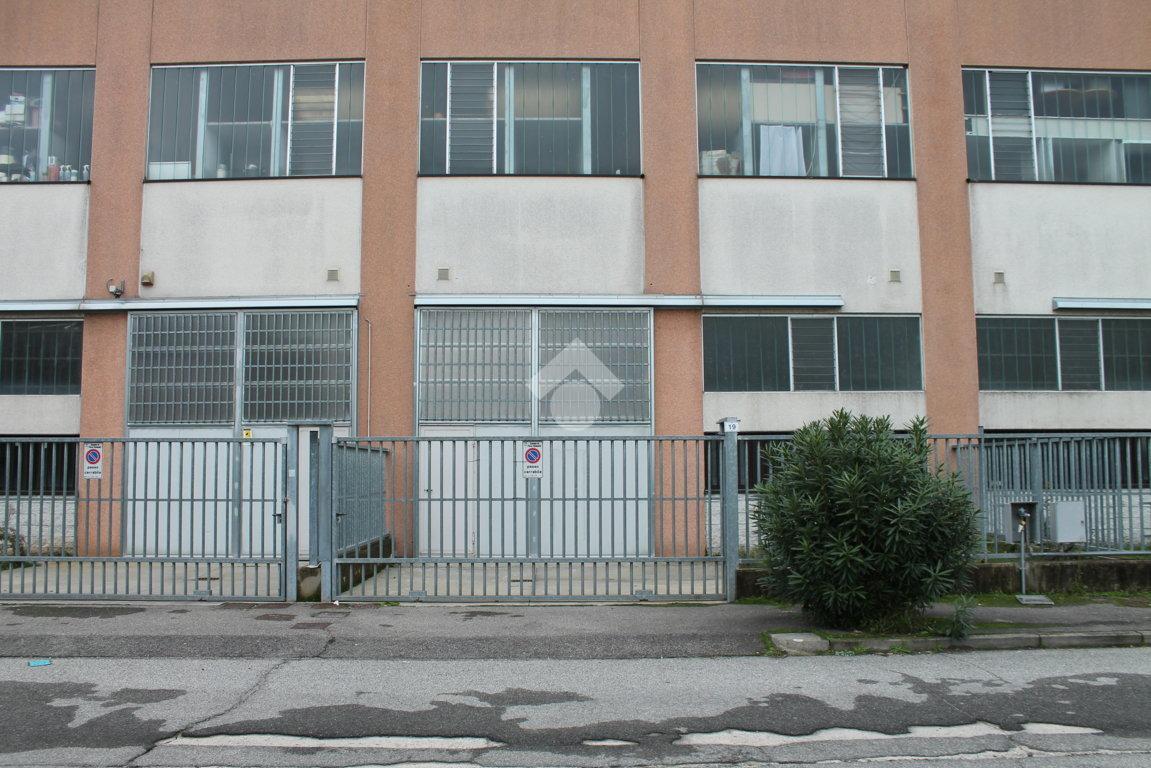 Capannone in vendita a Pieve Emanuele