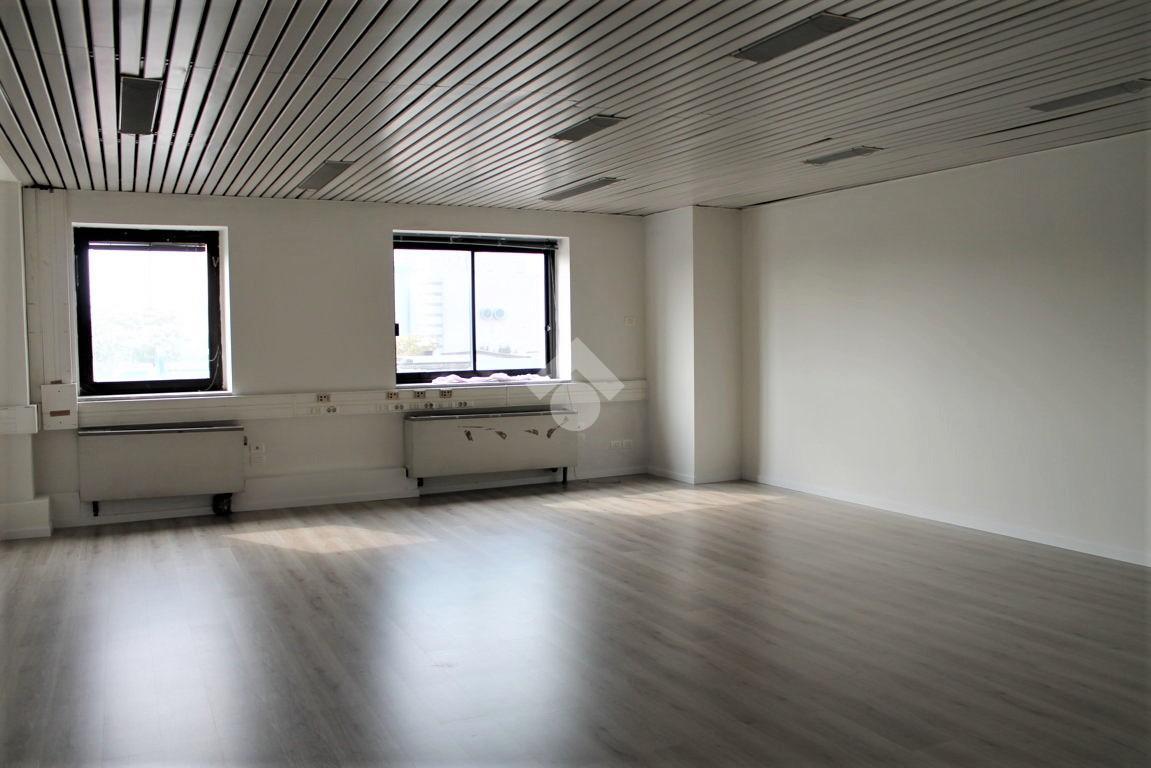 Ufficio in affitto a Trezzano Sul Naviglio