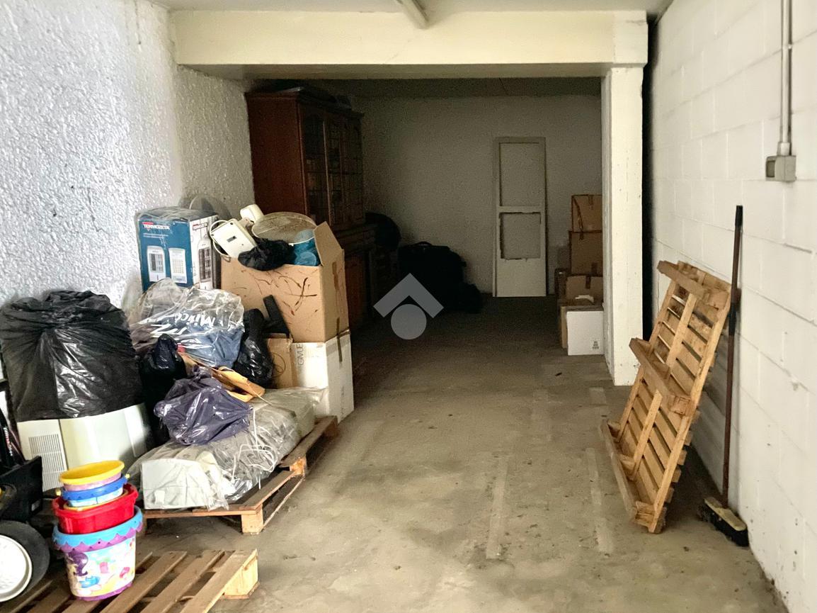 Box in vendita a Rimini