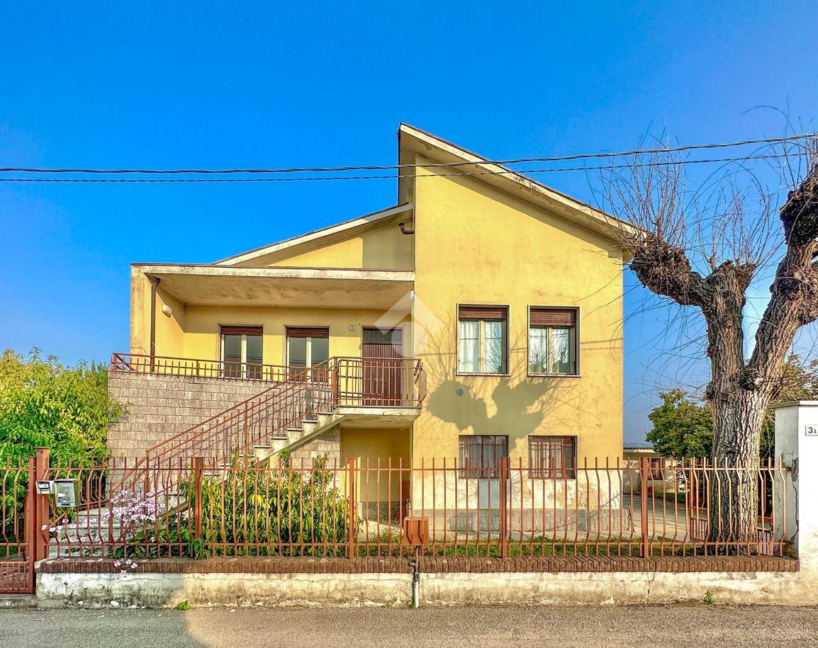 Casa indipendente in vendita a Pinarolo Po