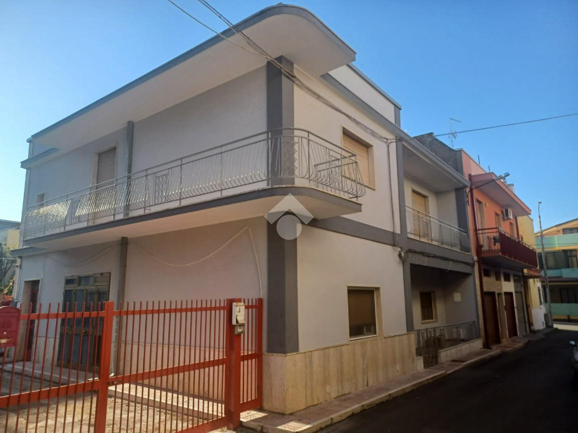 Casa indipendente in vendita a Cassano Delle Murge