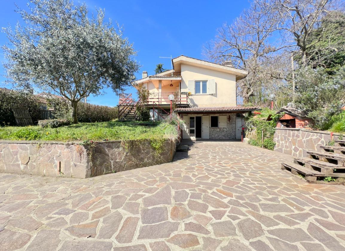 Villa in vendita a Ronciglione